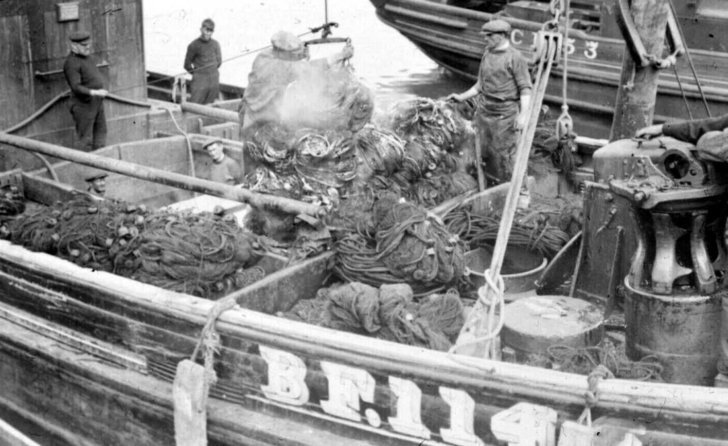 Tour Scotland: Old Photograph Fishermen On Fishing Boat In Banff Scotland
