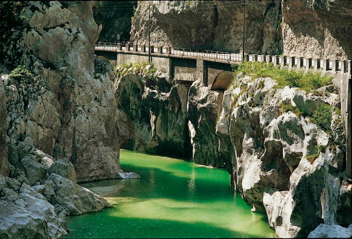 La strada nella roccia: sulla strada della Forra