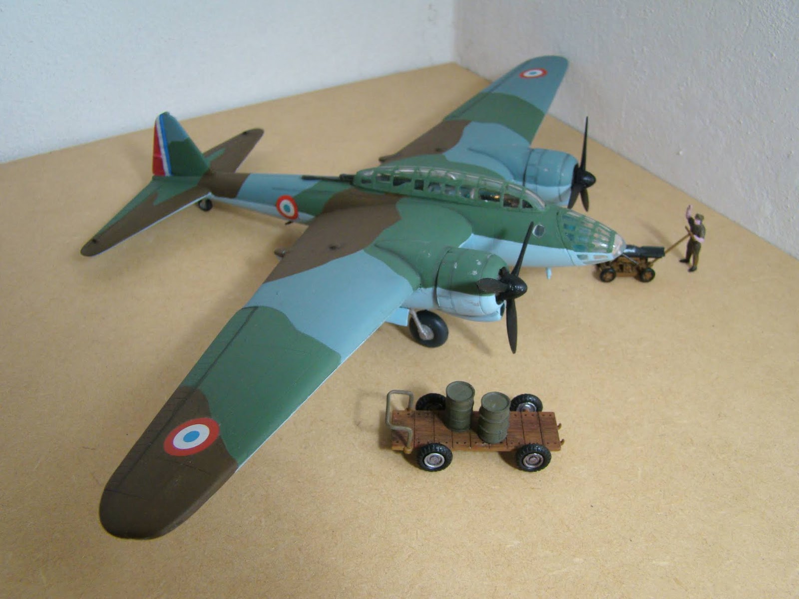 Pequeño Museo de Aviones: Amiot 351 y 354