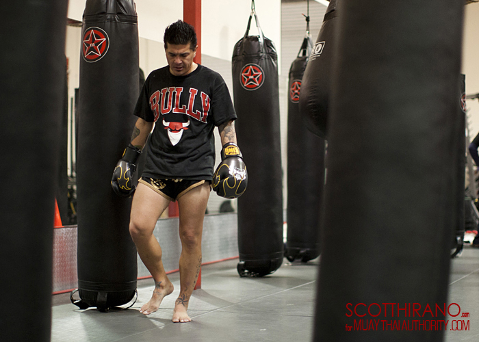 Pictures: William Sriyapai training for Baxter Humby - Muay Thai Authority
