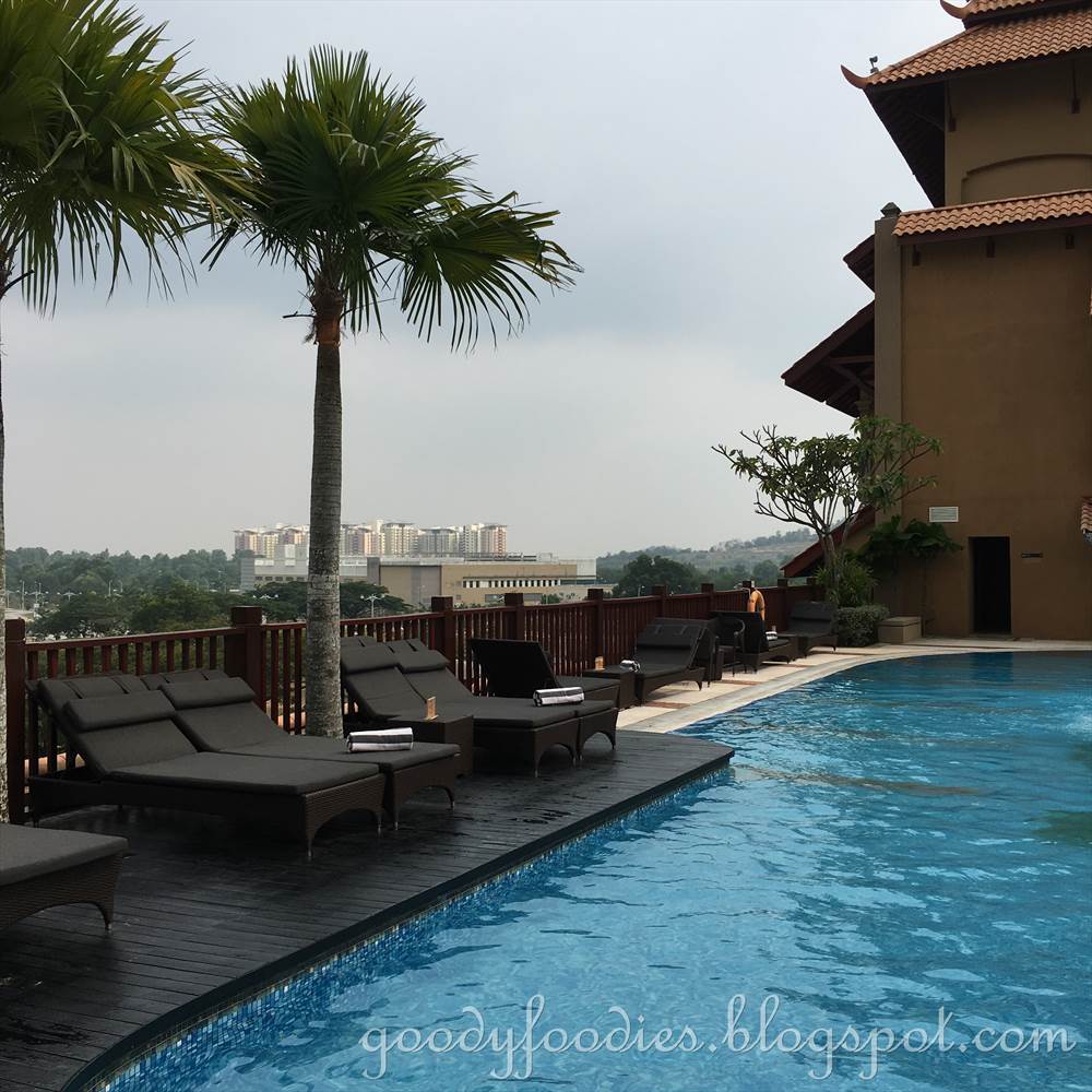 GoodyFoodies: Hotel Review: Pullman Putrajaya Lakeside (One-Bedroom ...