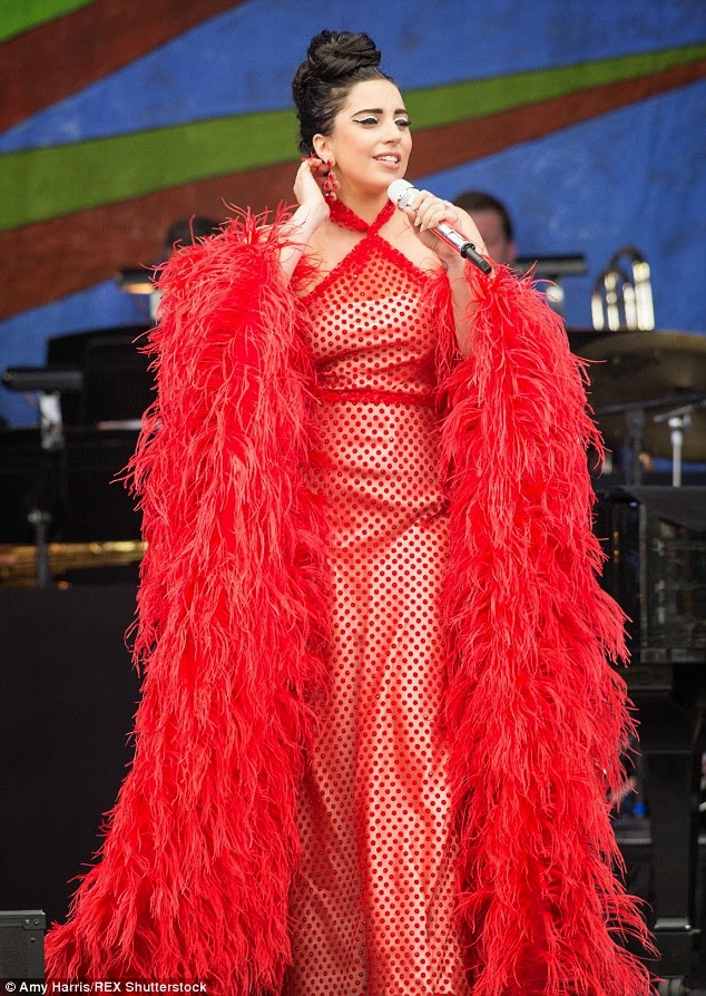 Lady Gaga shows off new body at New Orleans gig... - Toya'z World