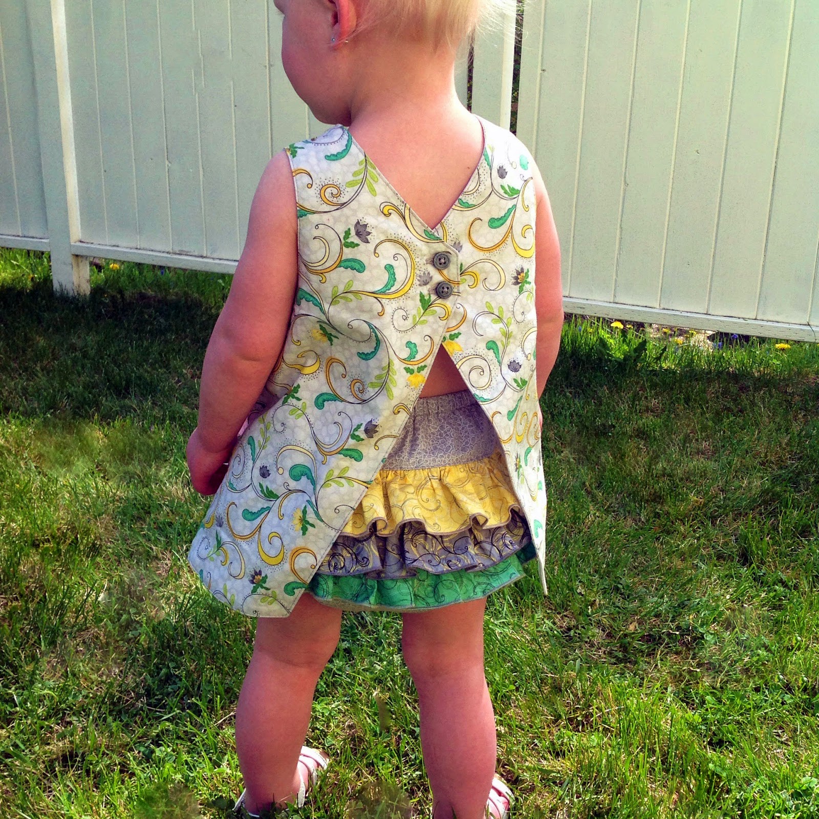 Year Of Dresses: Open Back Baby Dress