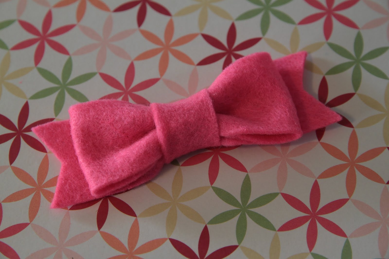 simple Serendipities: Felt Bow Tutorial