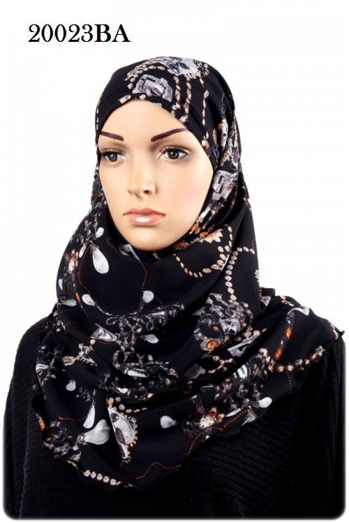 Halfmoon Shawl Bercorak II | rafhanah