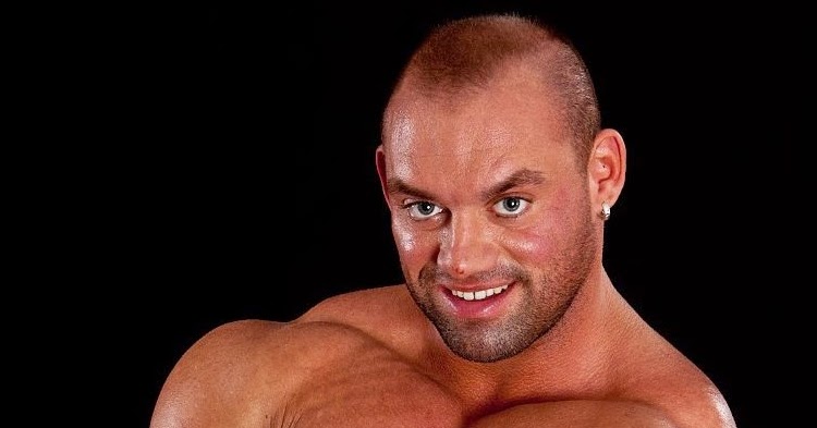 world bodybuilders pictures: dutch msucles builder sashaa zalmaan