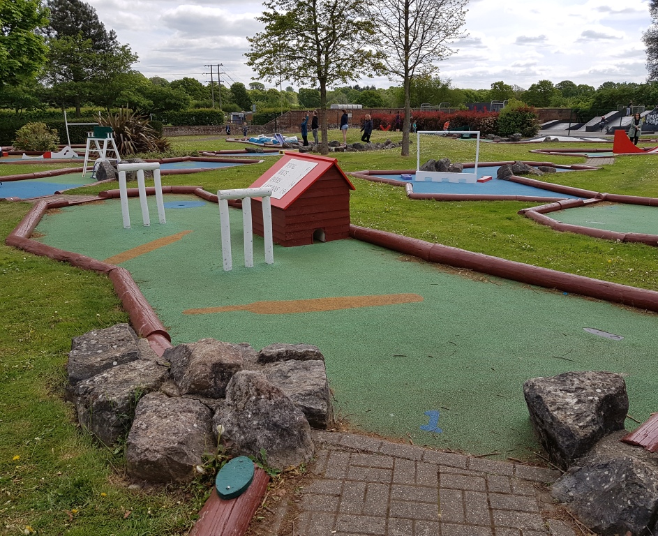 The Ham and Egger Files: Adventure Golf at Romsey Rapids Sports Complex ...