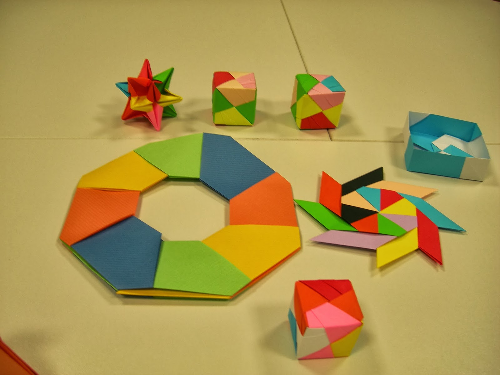 PAPIROFLEXIA EN LA ESCUELA: Papiroflexia en Arroyo II