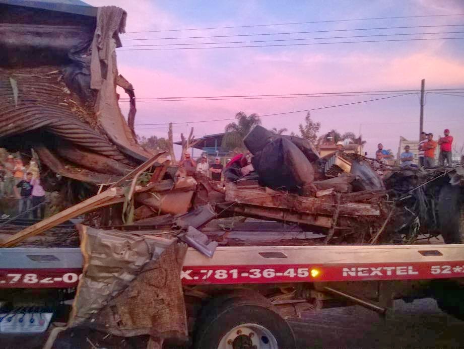 Fatal Accidente en la carretera Tepatitlan Zapotlanejo | METROPOLIA