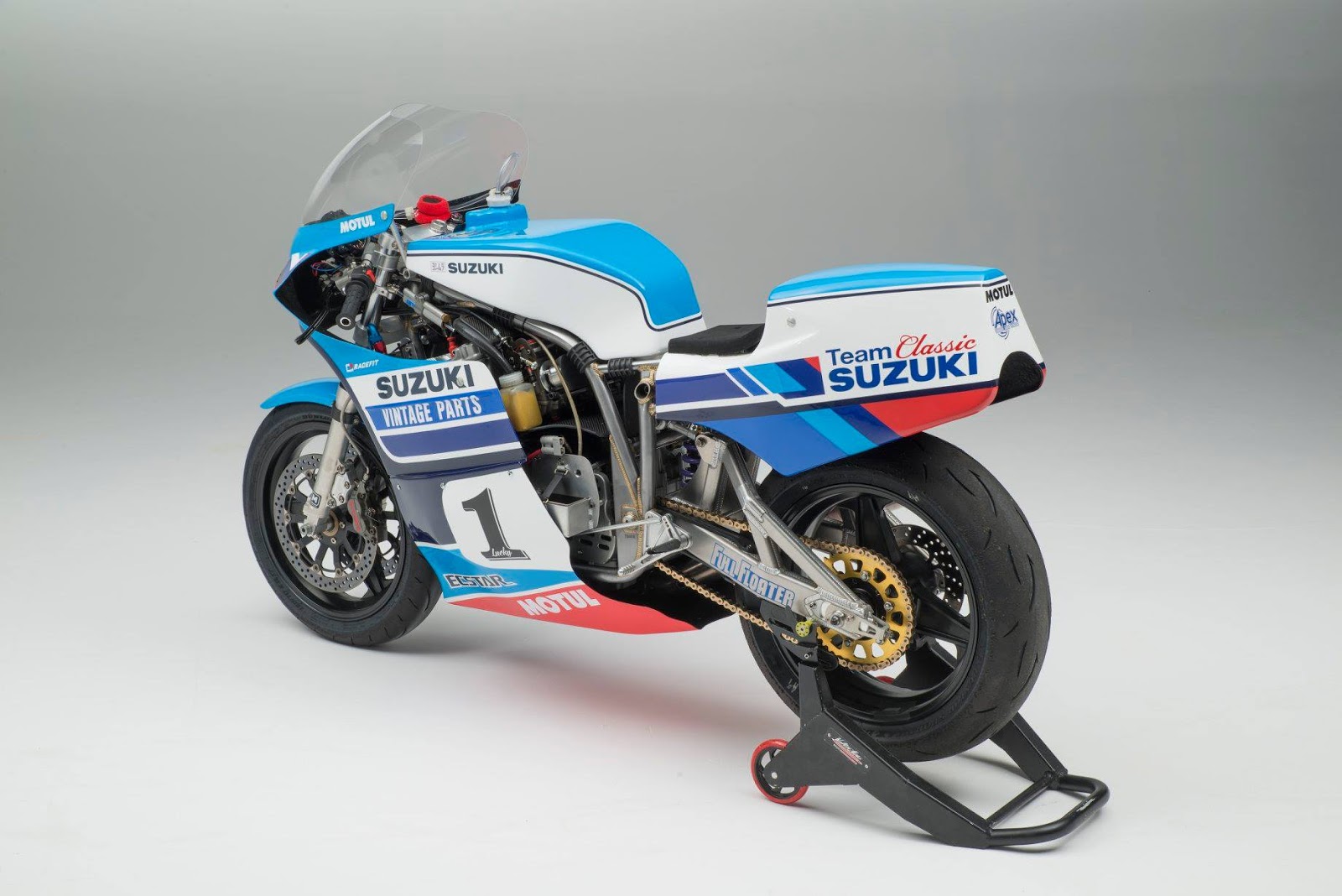 Suzuki XR69 - RocketGarage - Cafe Racer Magazine