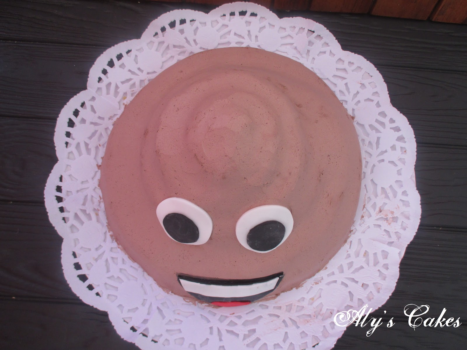 Aly's Cakes: TARTA CACA DEL WASSAP