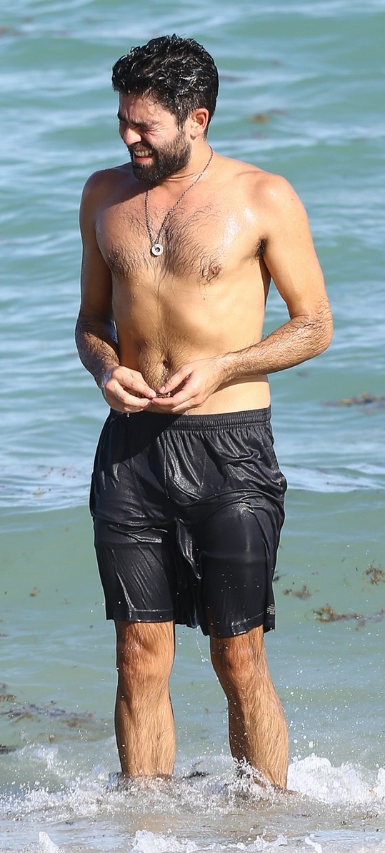 VJBrendan.com: Adrian Grenier on the Beach in Miami