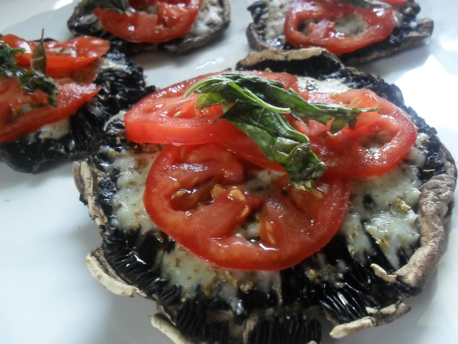 Becoming Italian: Portobollo Fungo Caprese