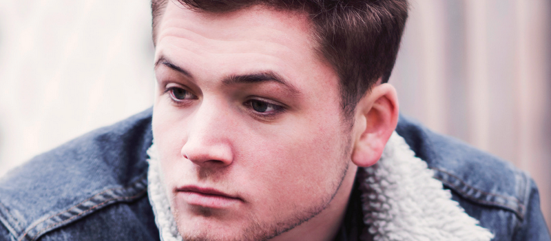 Taron Egerton Brasil: Biografia