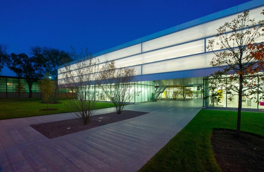 Hindsight : CRAIN'S PIX of the New Kaplan Institute