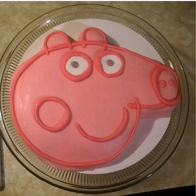 Momma and Moscato: The Easiest DIY Peppa Pig Cake!