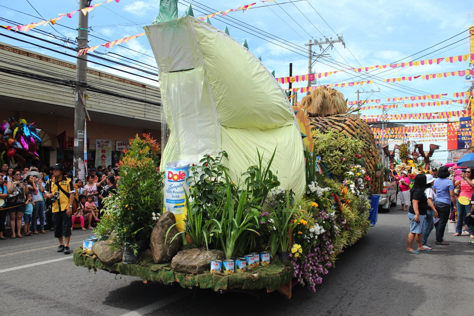 Showstopping DOLE float at the Kadayawan Festival. - Blog for Tech ...