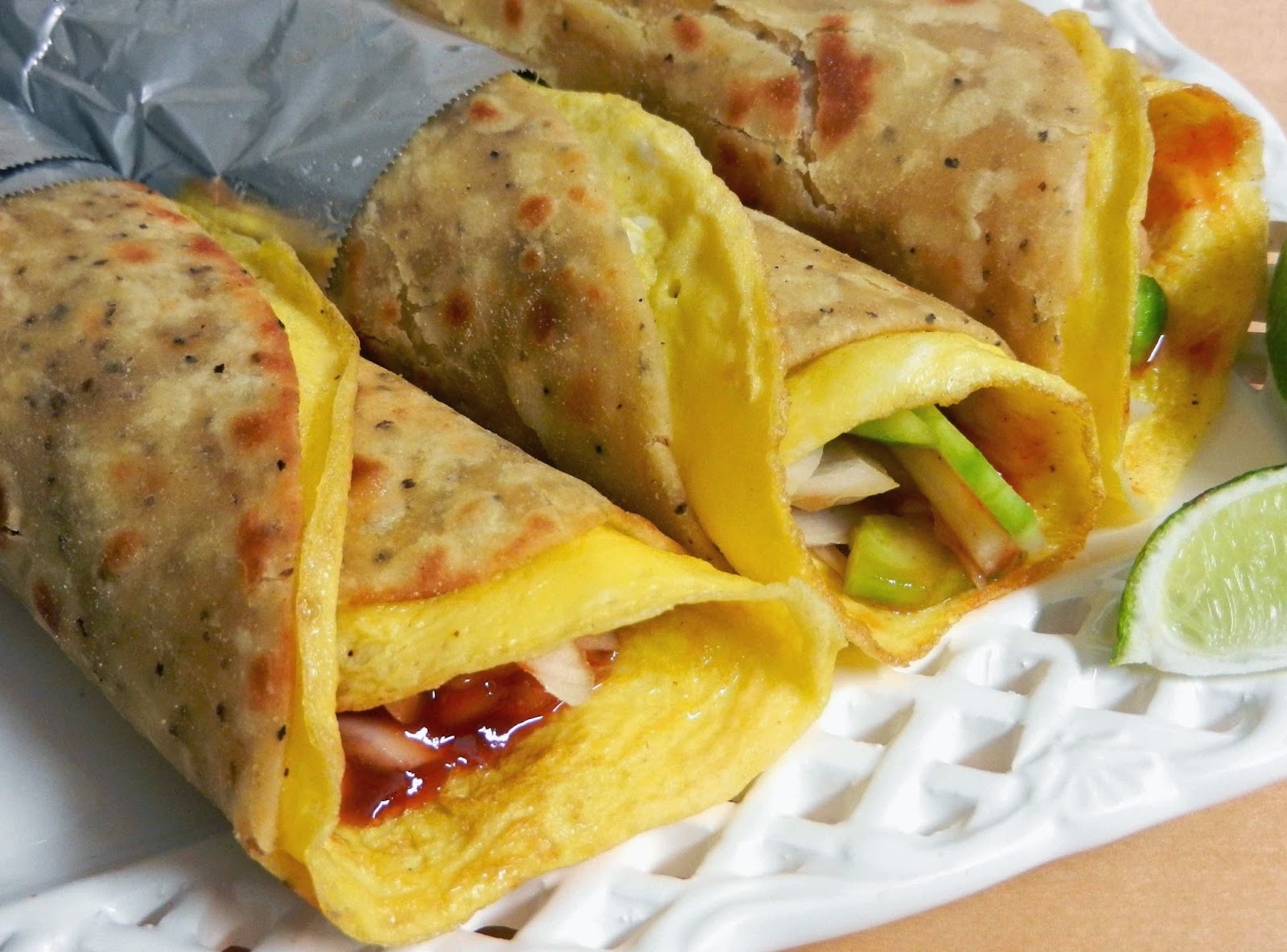 Ultimate Food Lovers: Non-Veg Frankie - Egg Kathi Roll