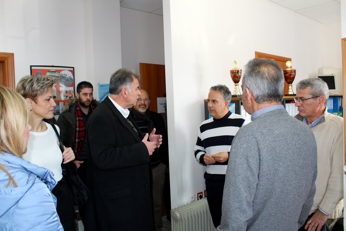 ΛΕΥΤΕΡΙΑ: Ο Γ. ΝΤΑΝΤΑΜΗΣ ΚΑΙ ΜΕΛΗ ΤΟΥ ΣΥΝΔΥΑΣΜΟΥ «ΑΝΑΝΕΩΣΗ ΤΩΡΑ» ΣΤΗΝ Δ ...