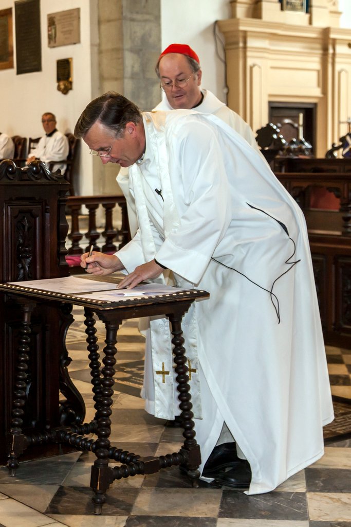 Professor Robin Gill installed as Canon Theologian