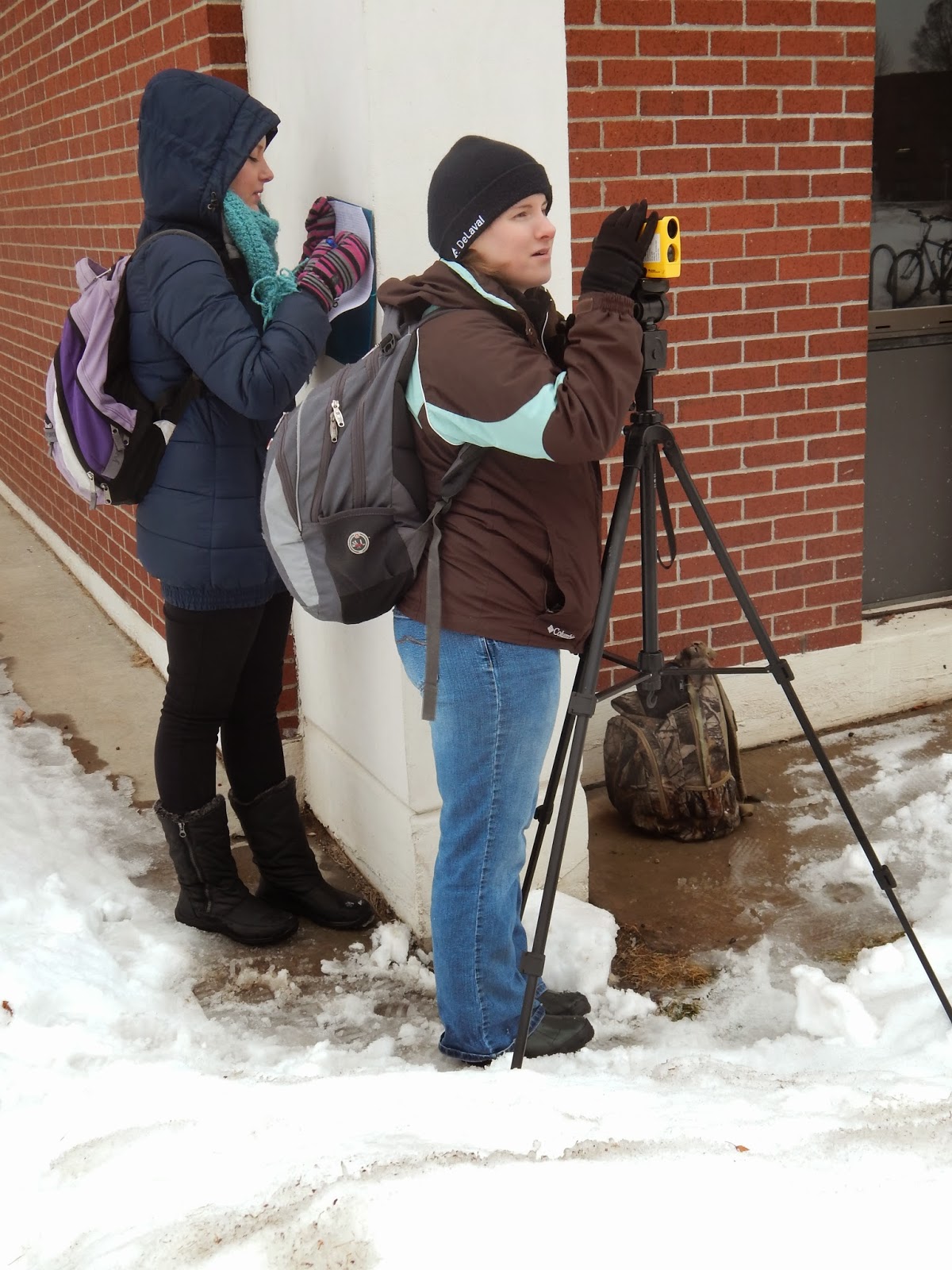 Geospatial Field Methods (336): Lab 4: Conducting a Distance Azimuth Survey