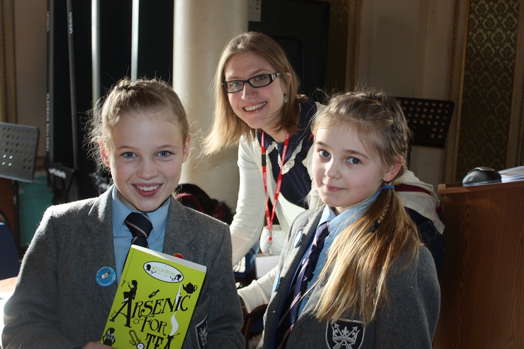 Mistletoe and murder - Robin Stevens