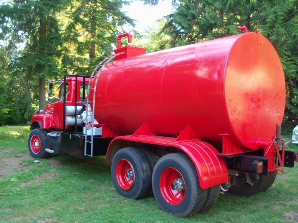 1978 Mack Water Tank Truck - Classic Truck