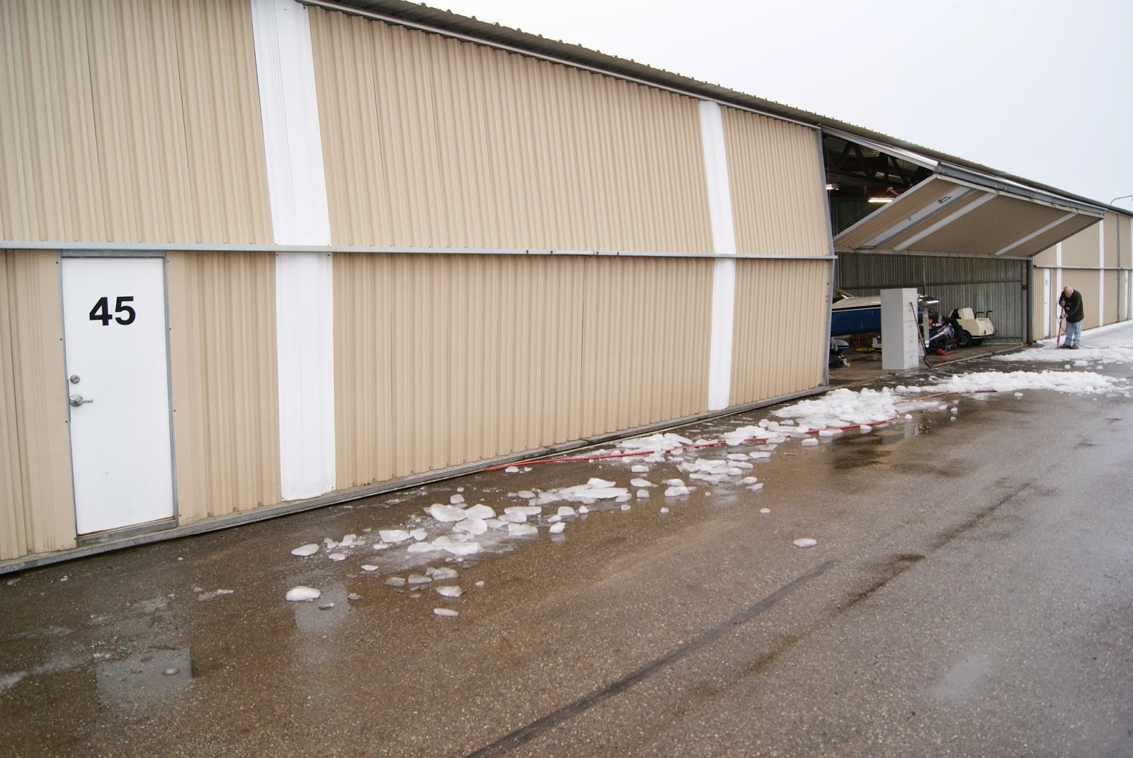 DOG Aviation John's RV-12 Blog: Spring Thaw Creates Major Water Intrusion
