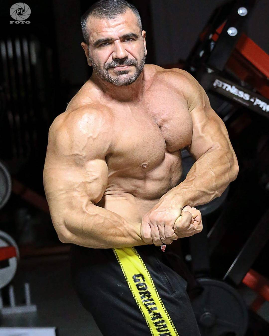 Muscle Lover: Spanish master bodybuilder Toni Lloret (2)