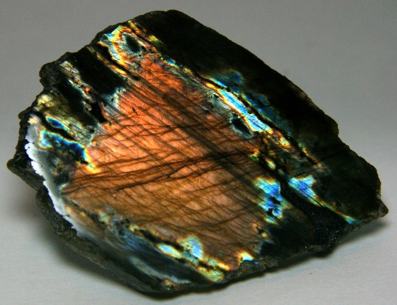 Angel Aranda: Labradorita