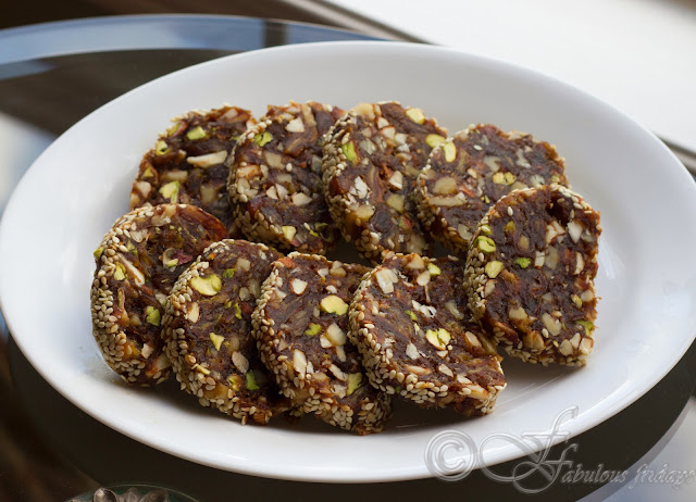 fabulous fridays: Date and nut rolls (खजूर की बर्फी)