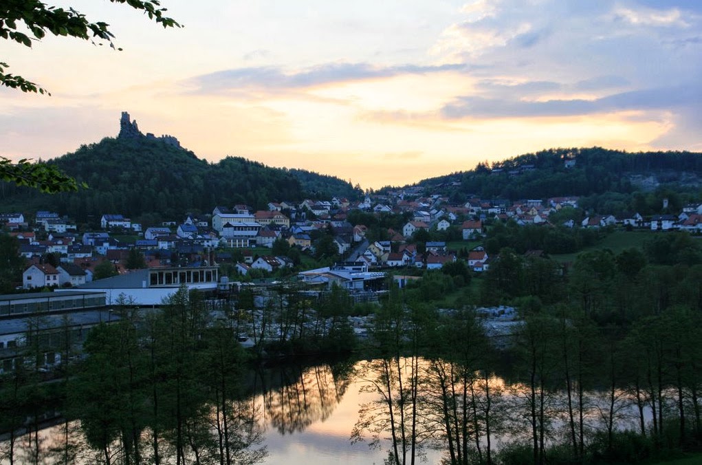 Dachau KZ: FLOSSENBüRG KZ PART 1/6