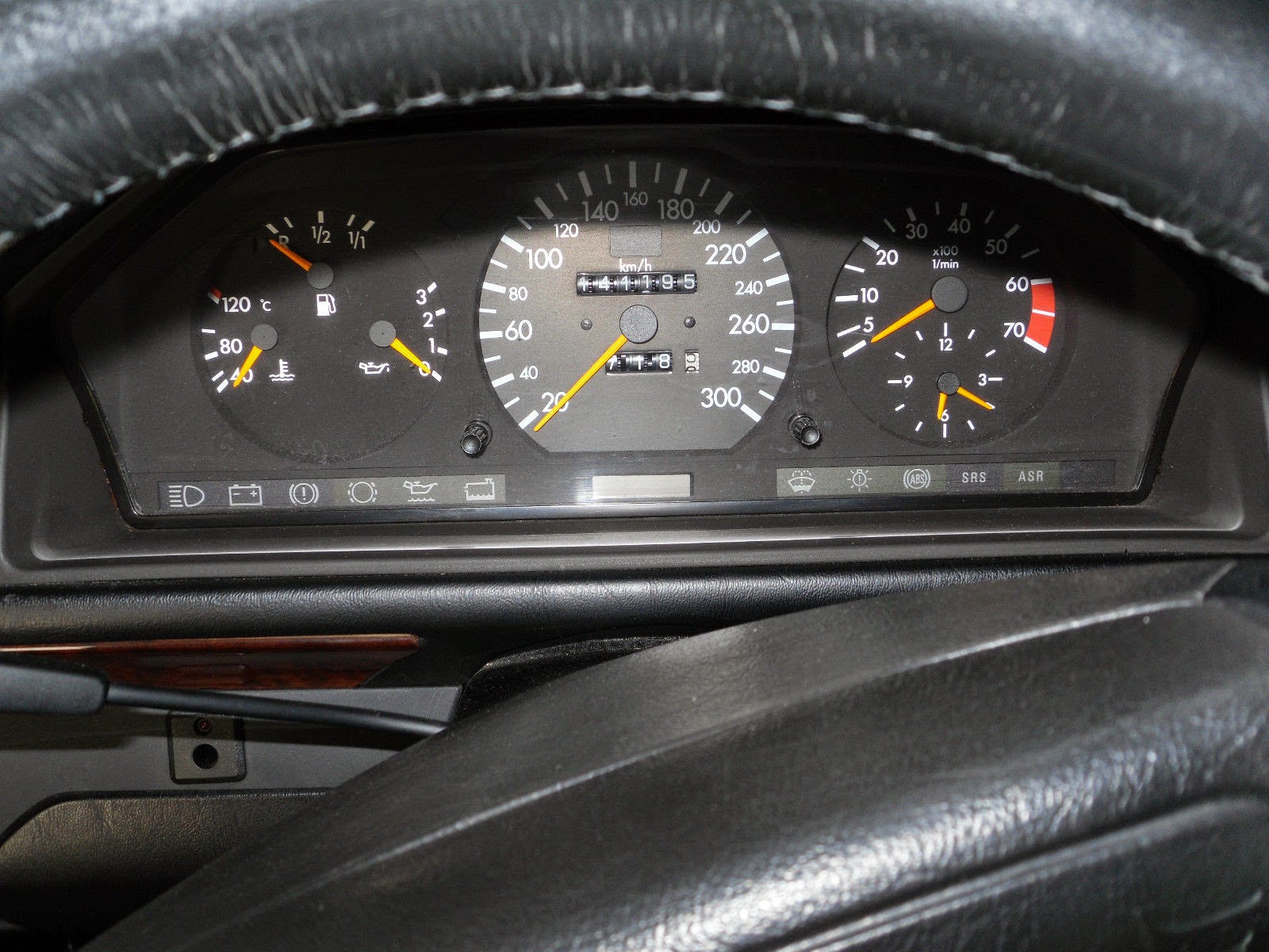 Mercedes-Benz W124 420E 6.0 VÄTH | BENZTUNING