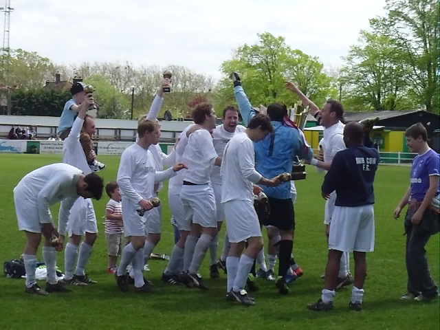 The Cold End: DUN COW FC COMPLETE FAMOUS TREBLE