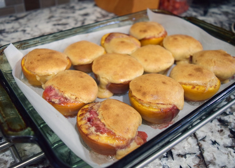 Keeping Things Simple...: Peaches are in season!