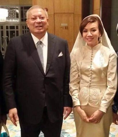 Berita terkini: (5 Gambar) Umur Isteri Rashid Hussain Lewat 40-an, Bukan 19 Tahun