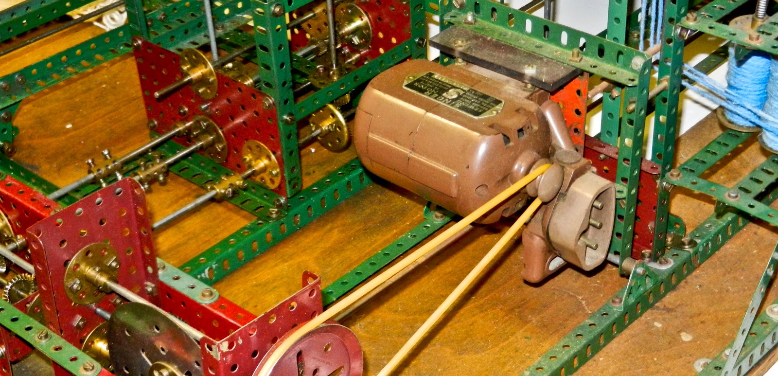 Ralph and Sue's Meccano News: The loom...