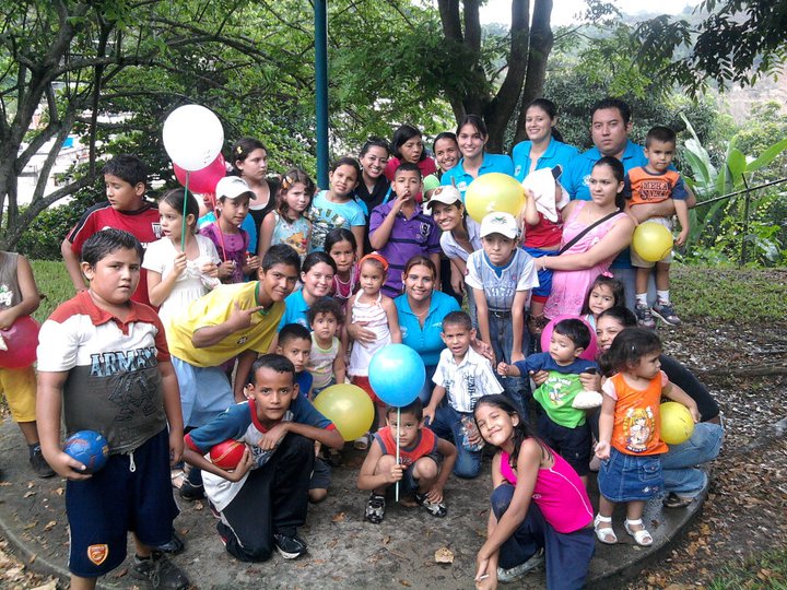 Servicio Comunitario UNESR: Mi Servicio Comunitario