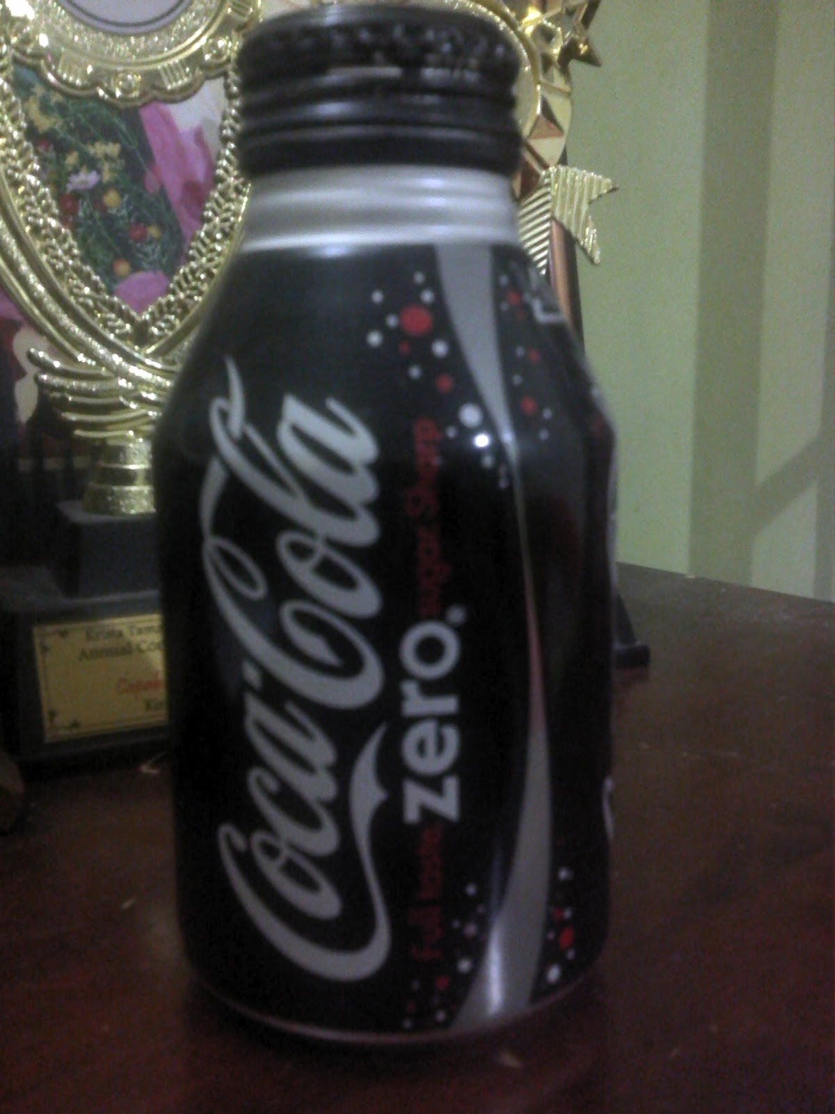 cheklem: KOLEKSI AIR MINUMAN TIN ATAU BOTOL KHAS