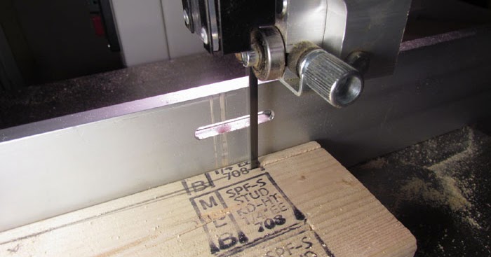 Valco Supro Spectator Amp Completed Crawls Backward (When Alarmed)