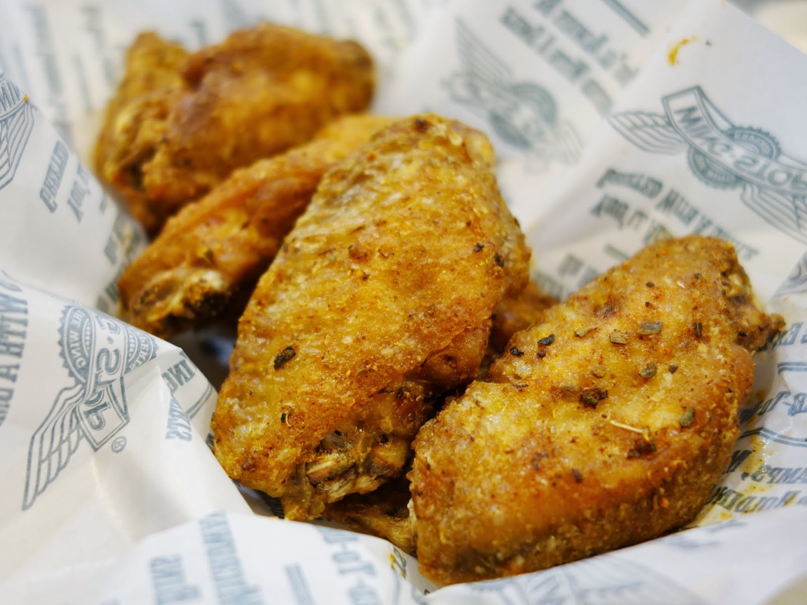 PinkyPiggu: WINGSTOP! Make A Stop For American-Style Buffalo Wings At ...