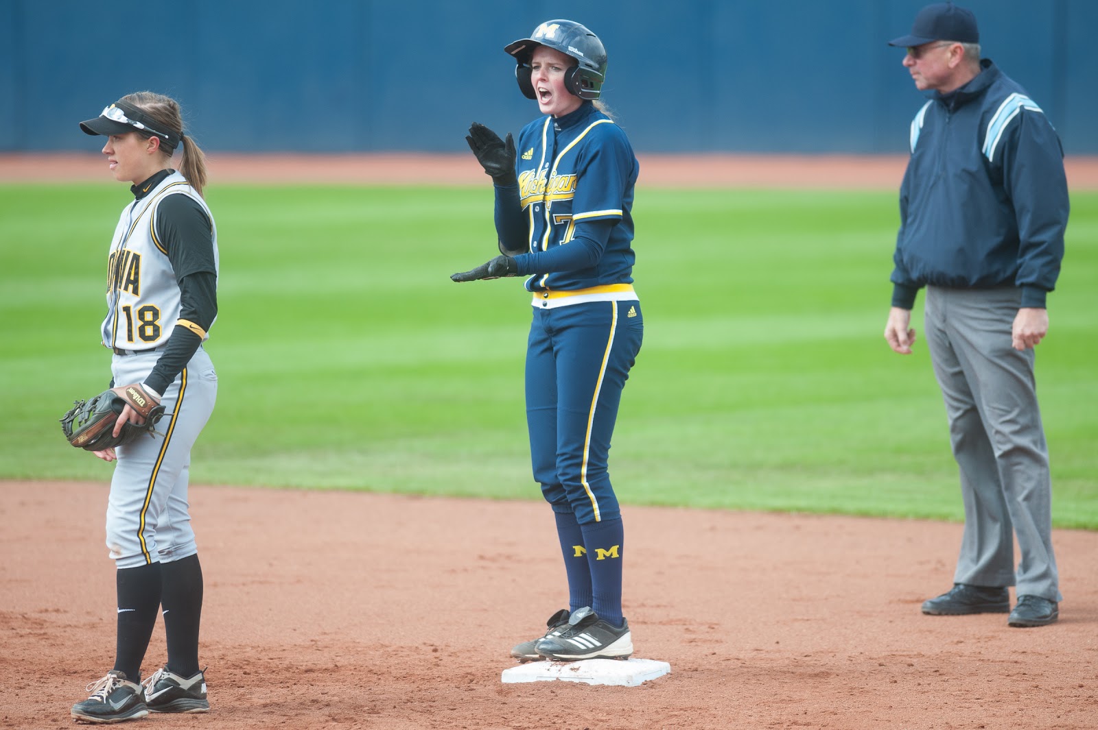 Courtney Sacco Photography: Some Softball In The Snow