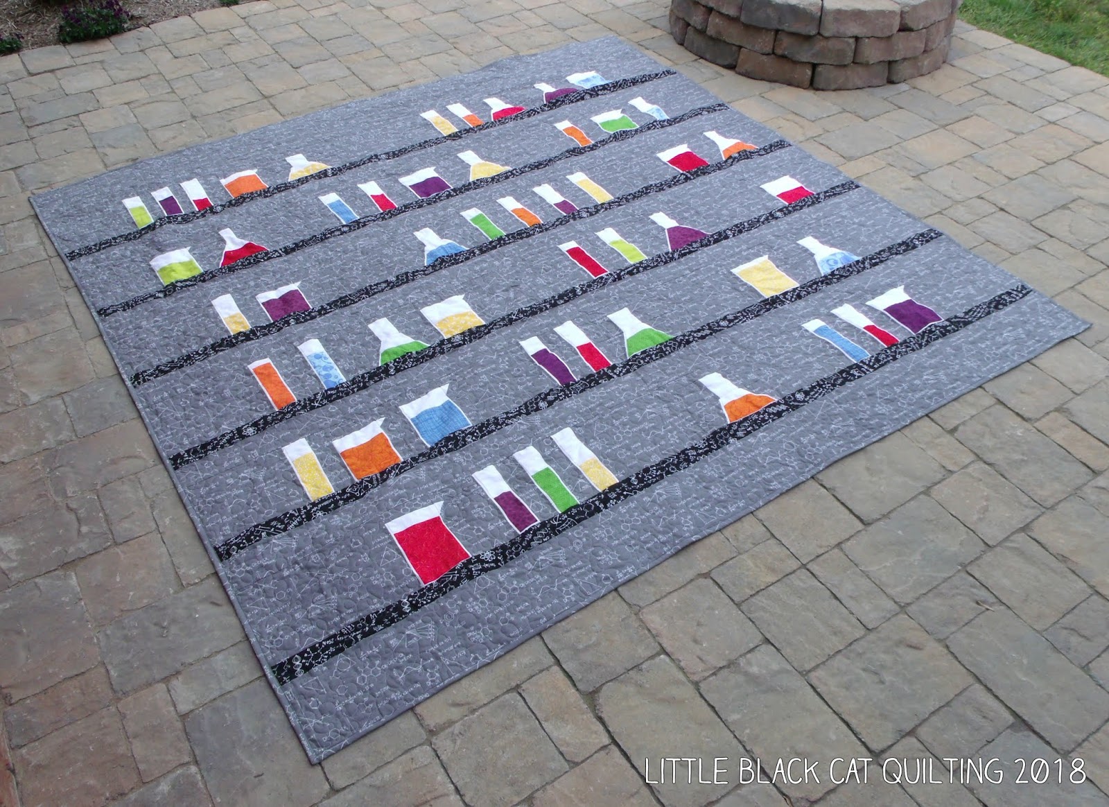 Little Black Cat Quilting: Chemistry Lab Bench: A Finished Quilt