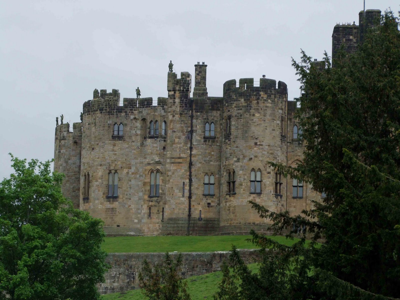 Etoile - Sailing round Britain with a Dog: May 2011