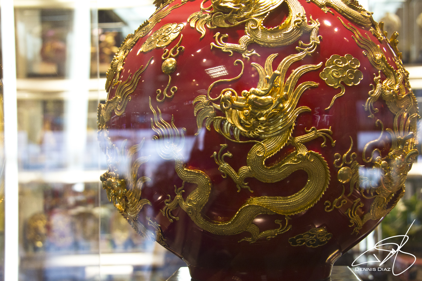 Dennis Diaz: Chasing Dragons