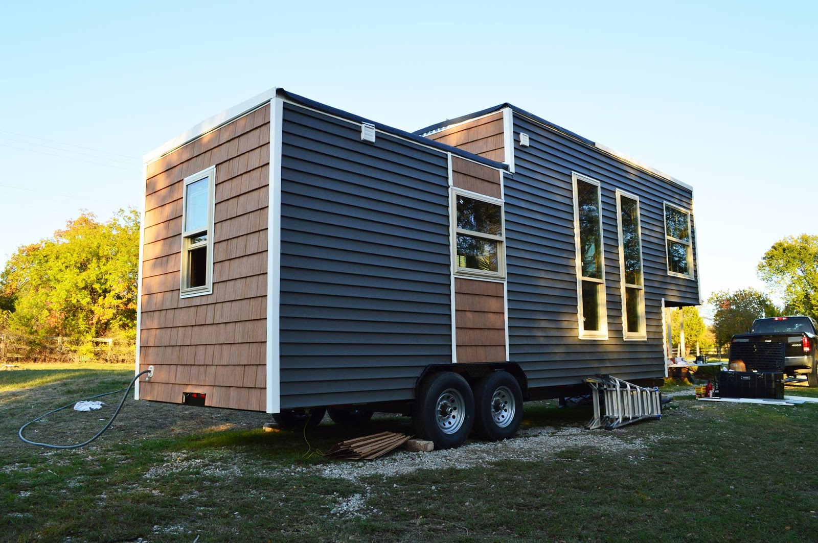 TINY HOUSE TOWN: The Whittle Wagon (218 Sq Ft)