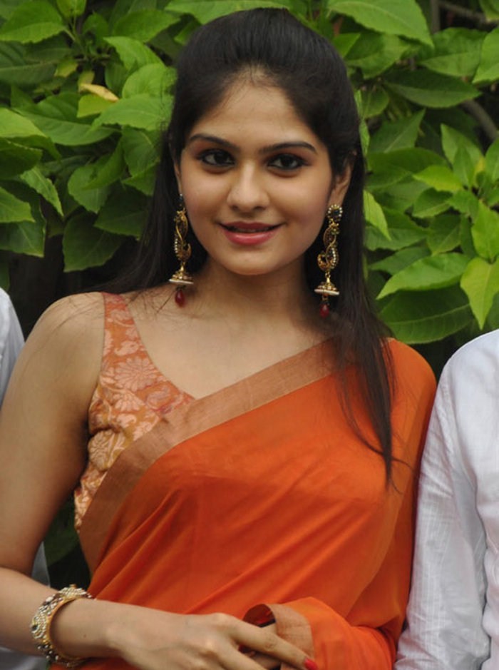 Actress Vibha Natarajan Latest Hot Photos - Hot PHOTOSHOOT Bollywood ...