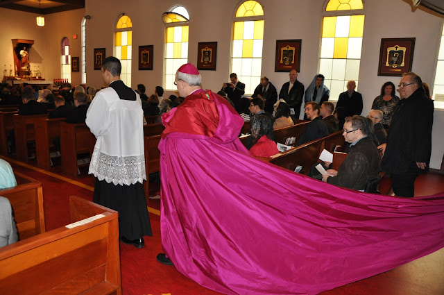 Orbis Catholicus Secundus: Cappa Magna in Canada