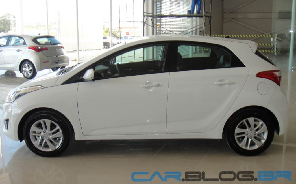 HB20 Premium Branco Polar - fotos, preço e especificações