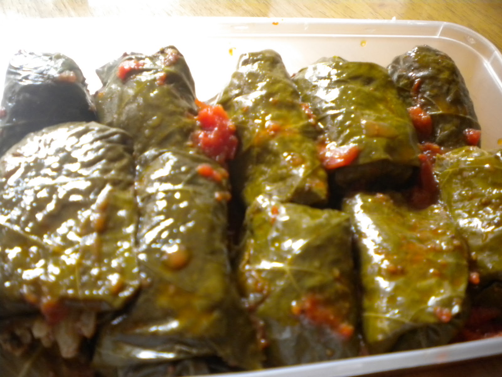 Cafe' Persia: Persian Stuffed Grape Leaves (Dolmeh Barg-e-Mo)